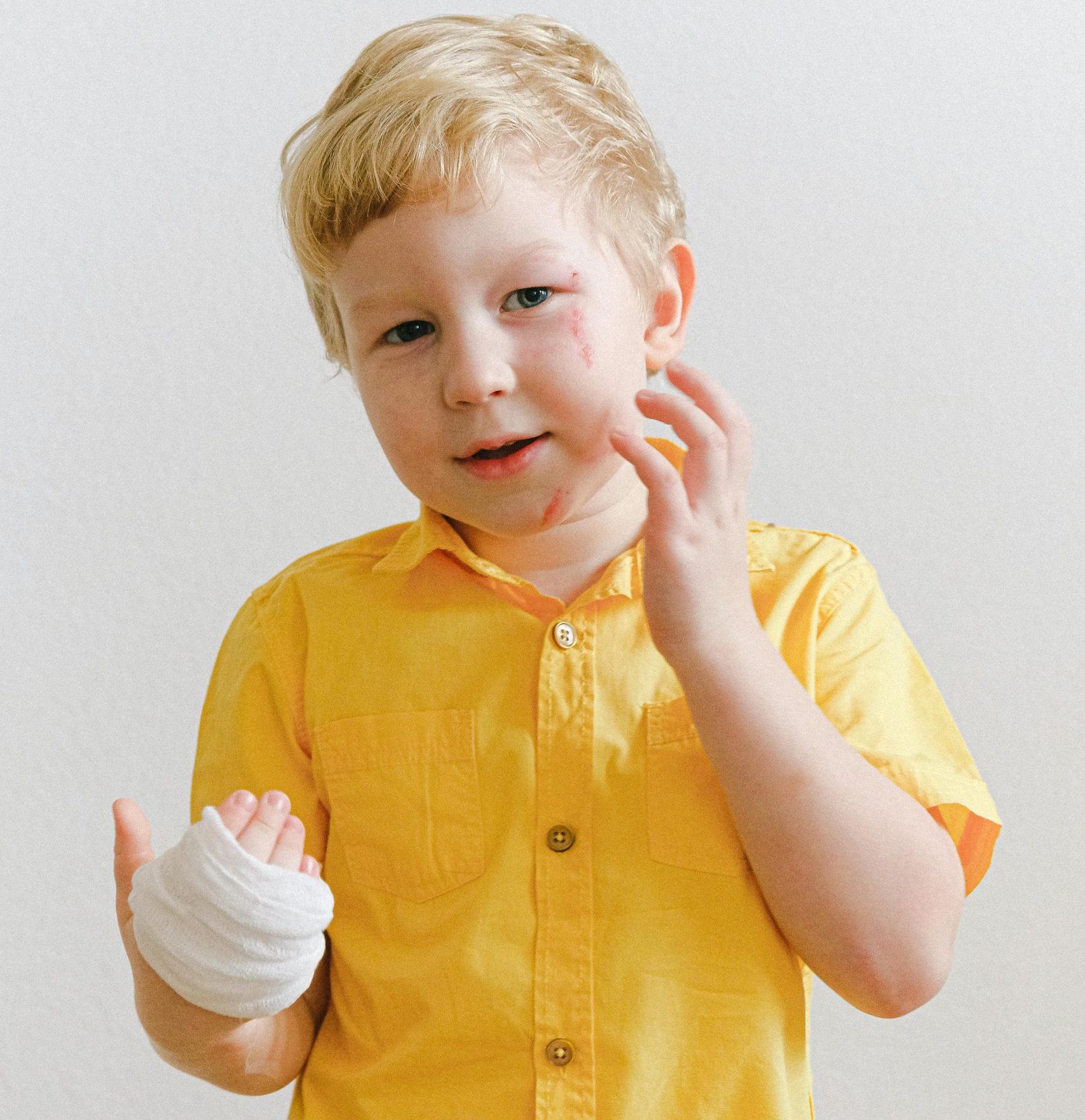 How to Treat a Minor Cut or Graze - DAC Education